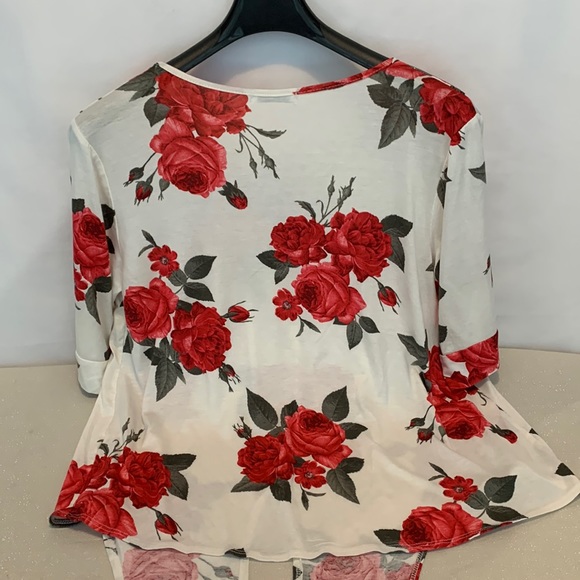cha cha vente | Tops | Nwt Chacha Vente Red Rose Floral Blouse Size P ...